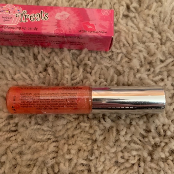 Jessica Simpson | Makeup | Jessica Simpson Dessert Treats Bubble Gum ...